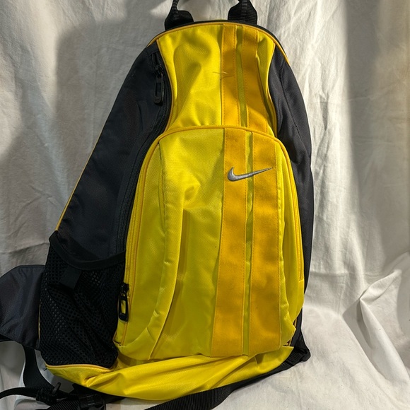 Nike | Bags | Vtg Euc Nike Sling Bag Back Pack Single Strap Swoosh ...
